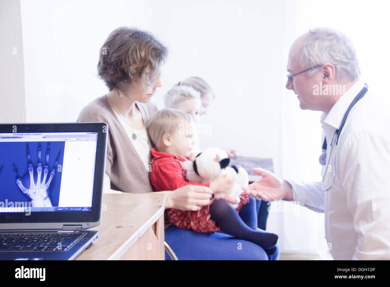 Child Hand X Ray Stockfotos & Child Hand X Ray Bilder - Alamy