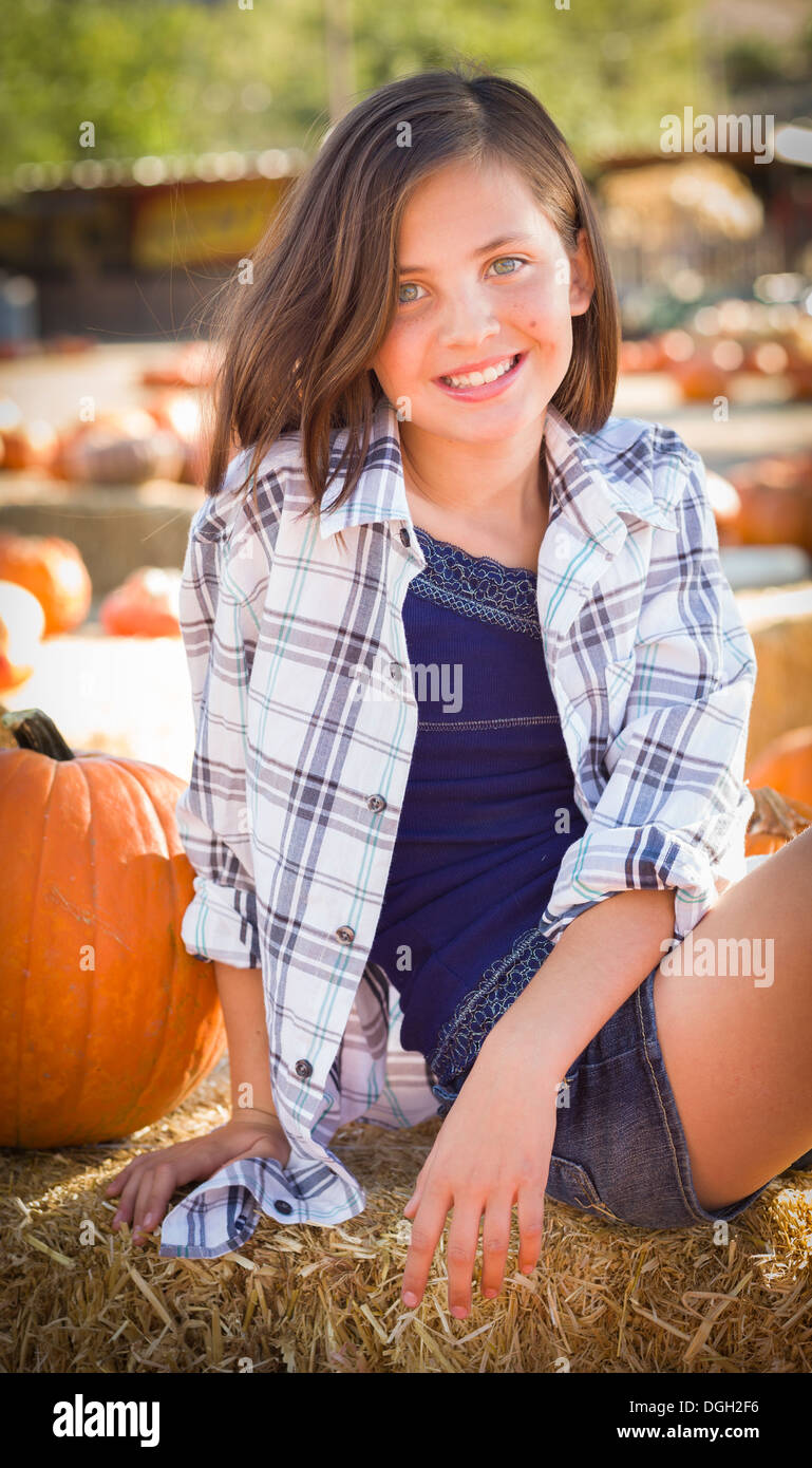 Preteen girl -Fotos und -Bildmaterial in hoher Auflösung – Alamy