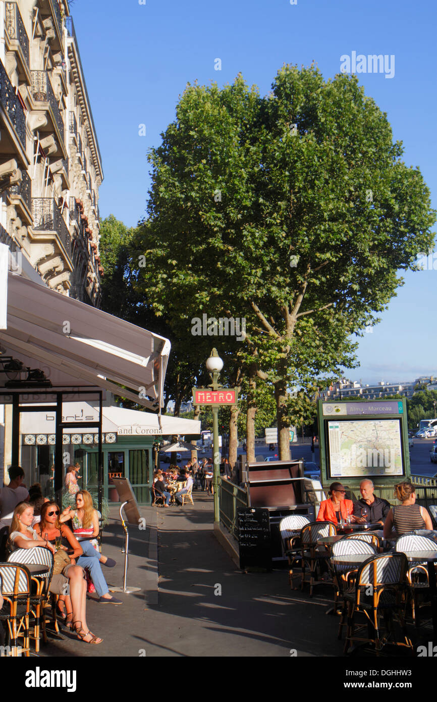 Frankreich u bahn zeichen in paris -Fotos und -Bildmaterial in hoher ...