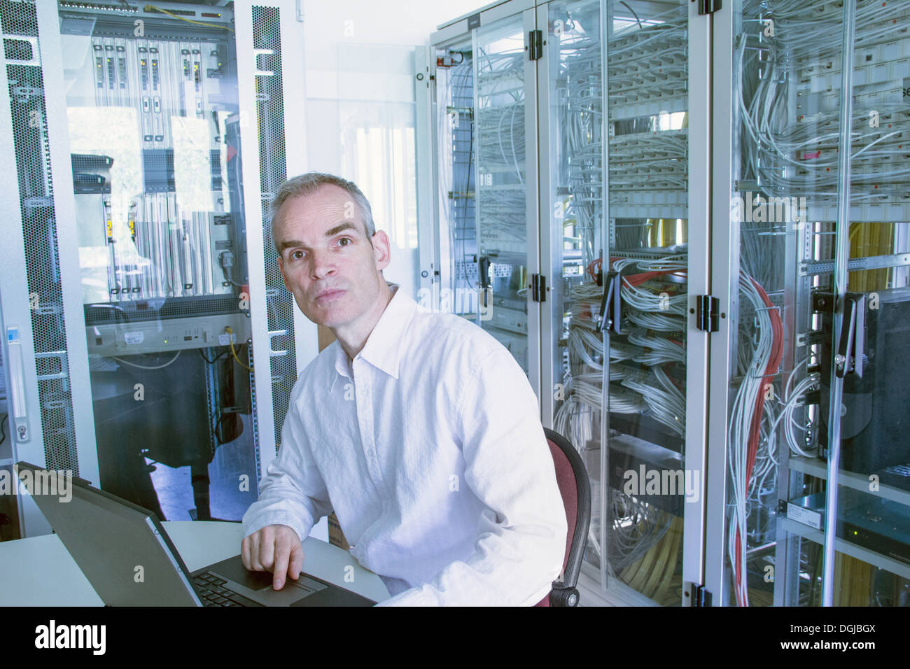 Server problem -Fotos und -Bildmaterial in hoher Auflösung – Alamy