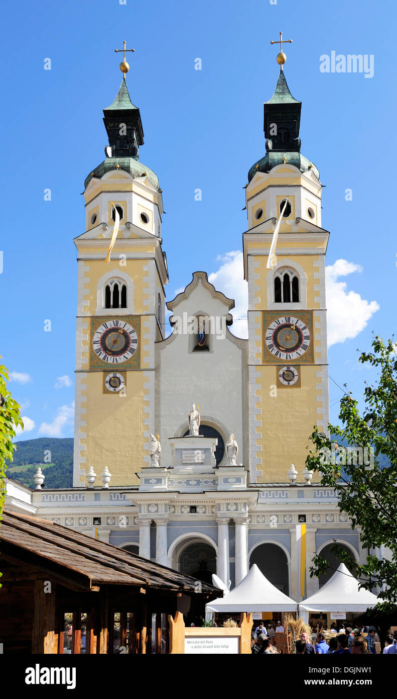 Brixen domplatz -Fotos und -Bildmaterial in hoher Auflösung – Alamy