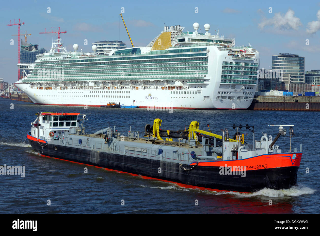 Baggerschiff elbe -Fotos und -Bildmaterial in hoher Auflösung – Alamy