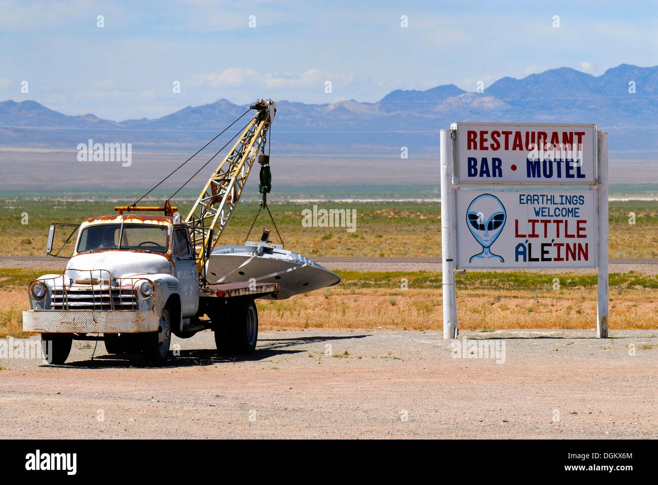 Willkommen in rachel nevada -Fotos und -Bildmaterial in hoher Auflösung ...