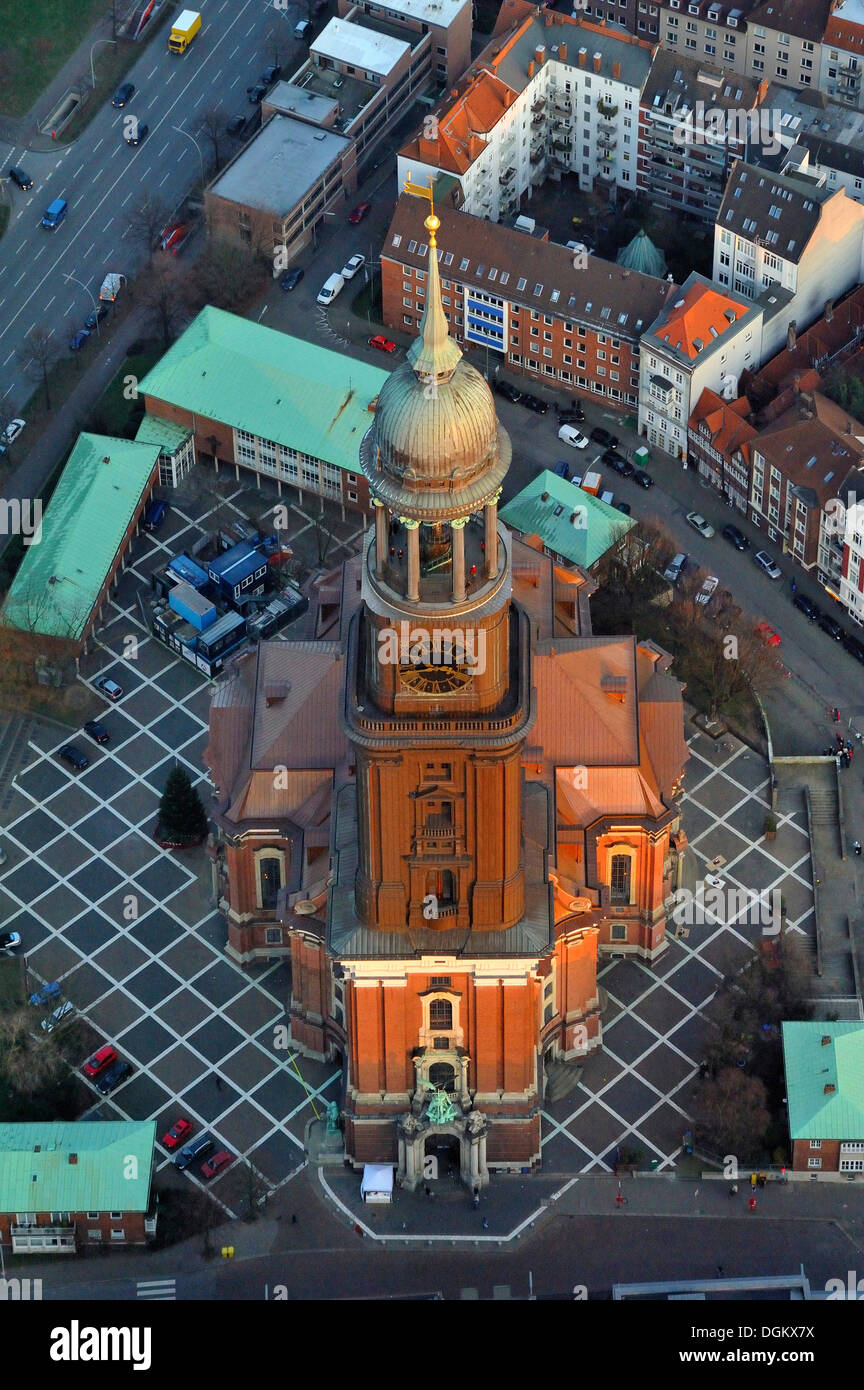 Hamburg st michaelis -Fotos und -Bildmaterial in hoher Auflösung – Alamy