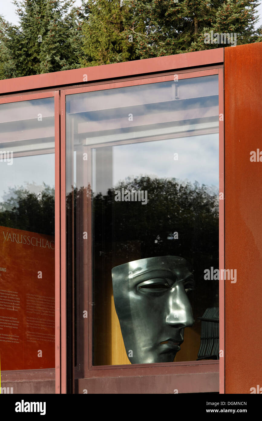 Varus mask -Fotos und -Bildmaterial in hoher Auflösung – Alamy