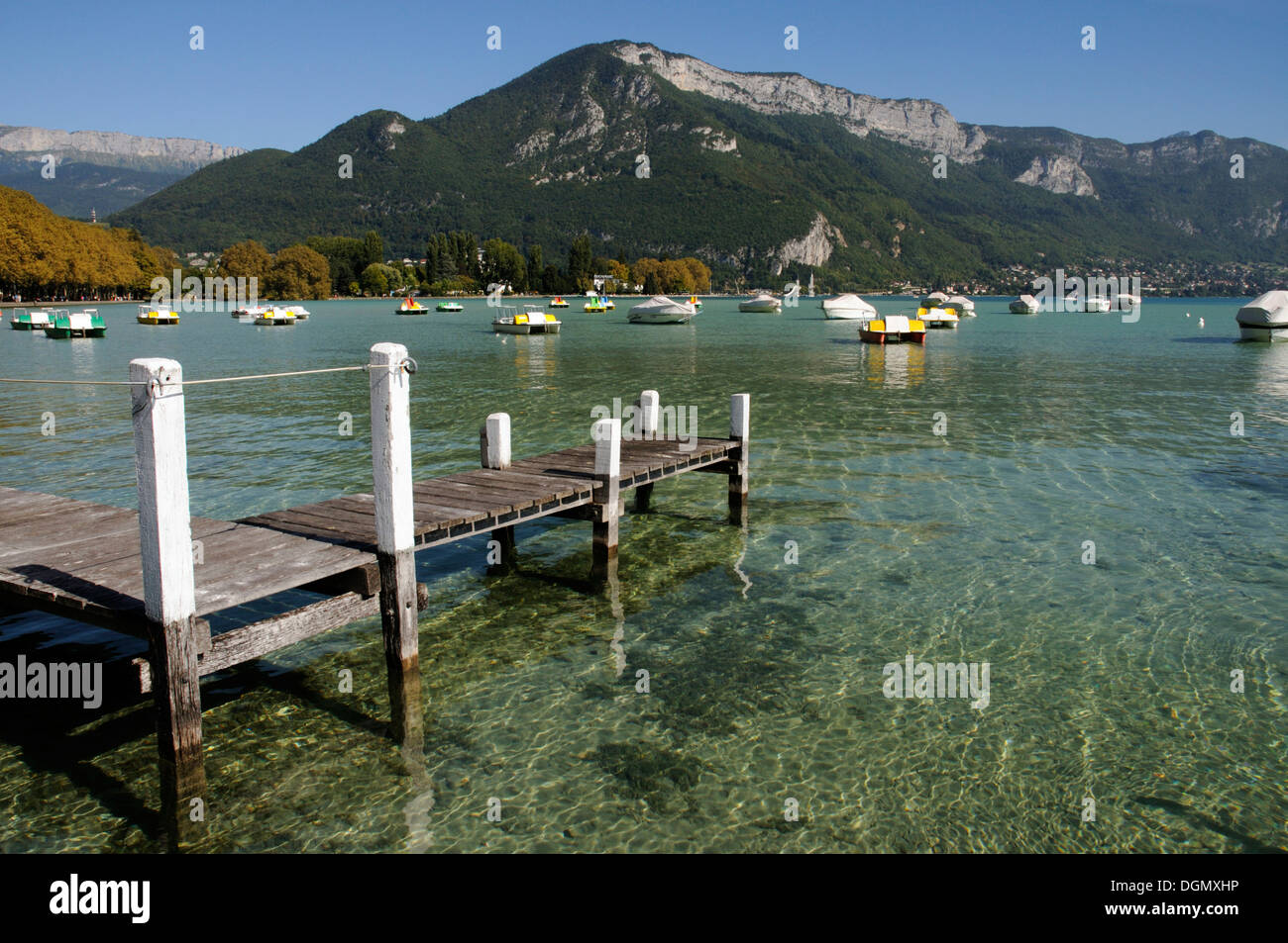 Steg see berg -Fotos und -Bildmaterial in hoher Auflösung – Alamy