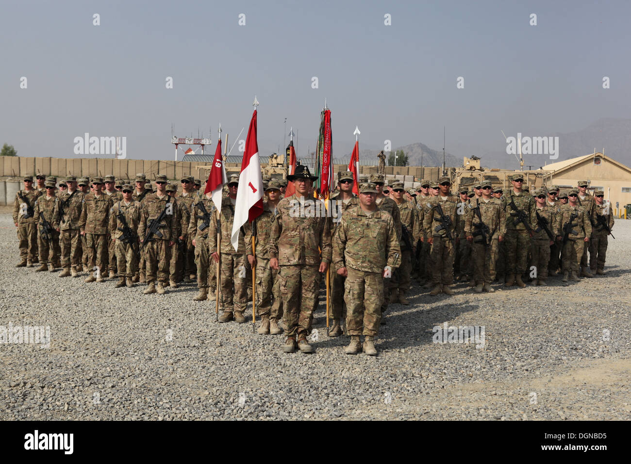 US Armee Kommandant Oberstleutnant Thomas Sutton und Command Sergeant ...