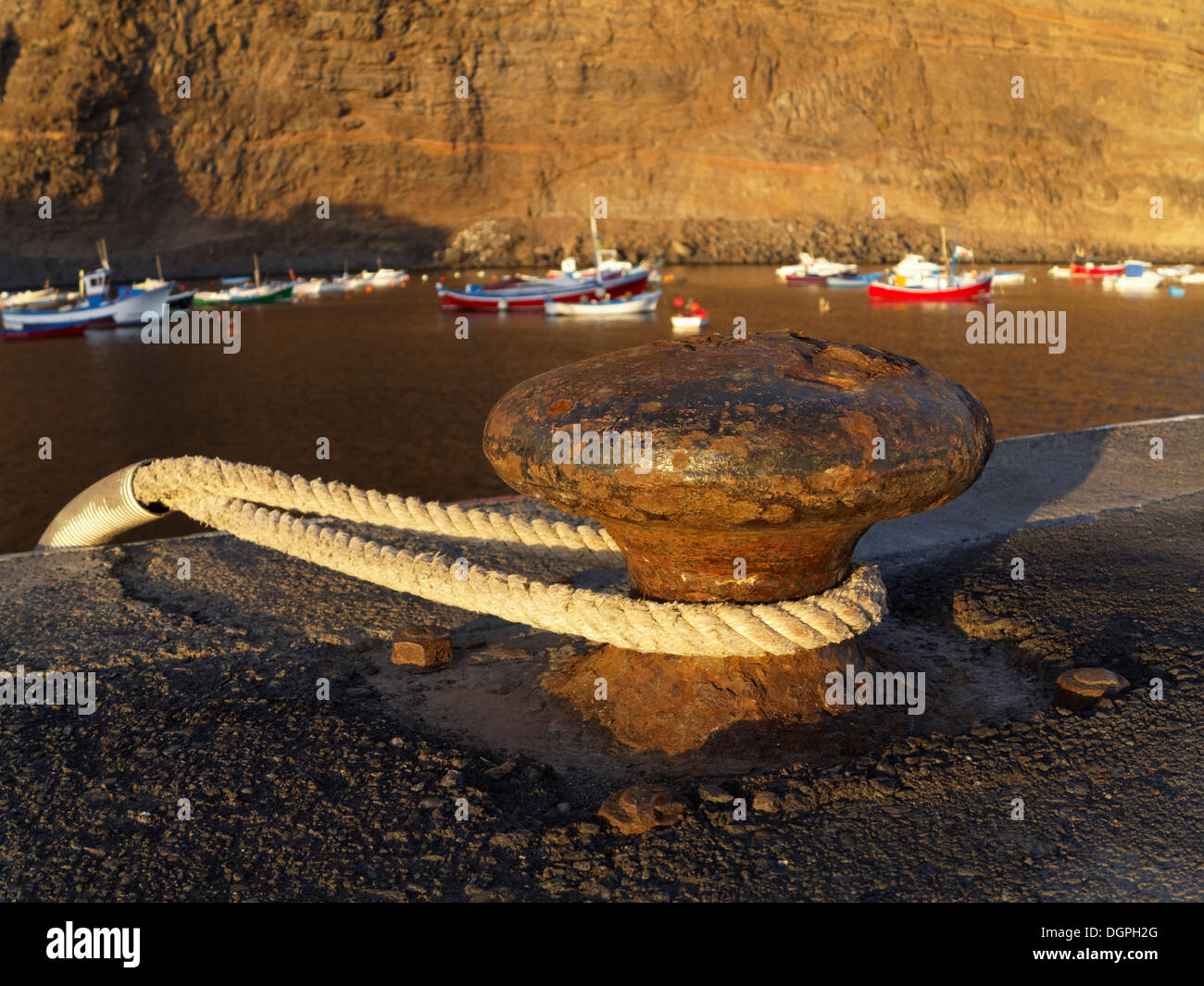 Poller und seile -Fotos und -Bildmaterial in hoher Auflösung – Alamy