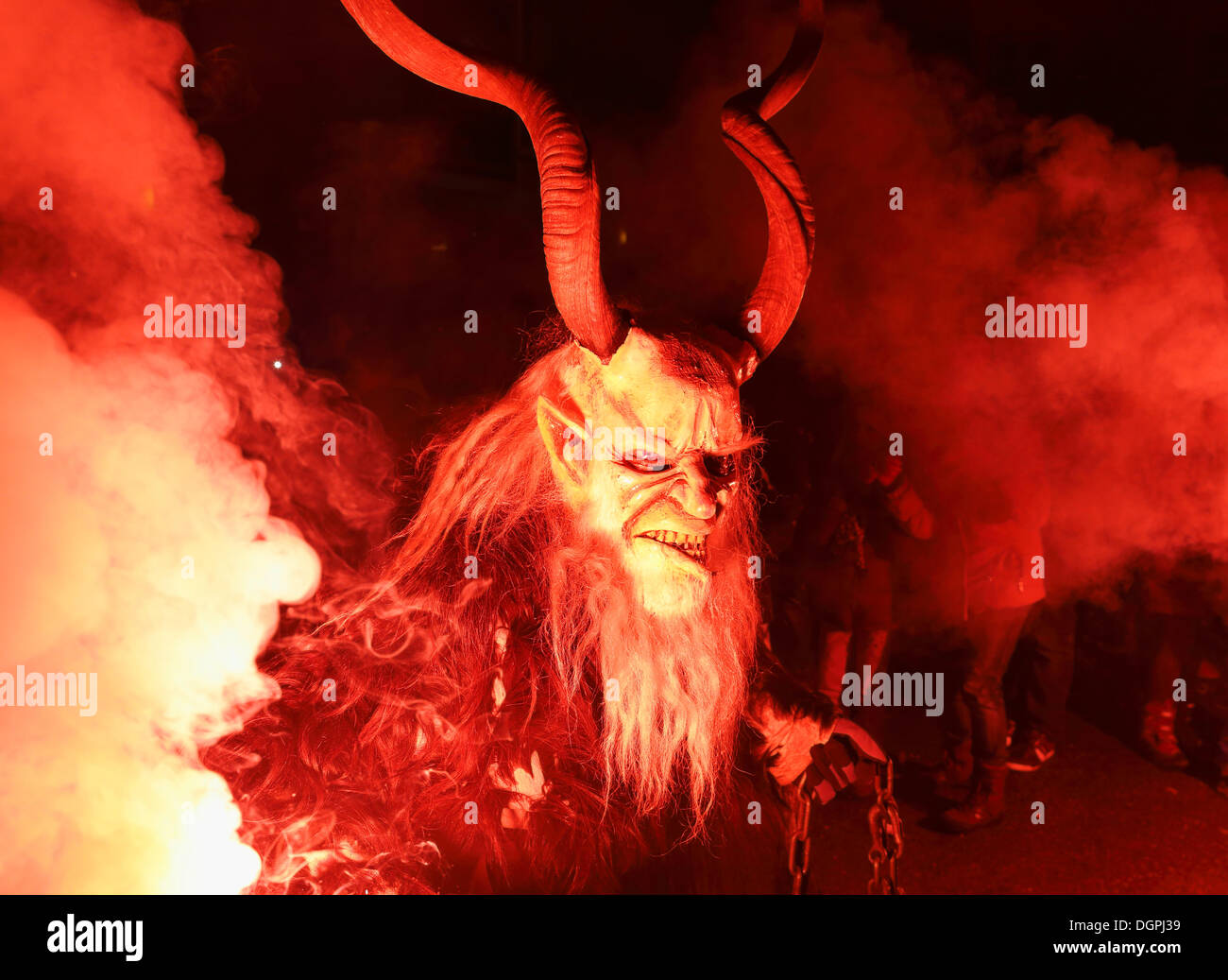 Percht aus dem Freilassinger Erzteufln Club, Maxglaner Krampuslauf oder ... Percht aus dem Freilassinger Erzteufln Club, Maxglaner Krampuslauf oder ...