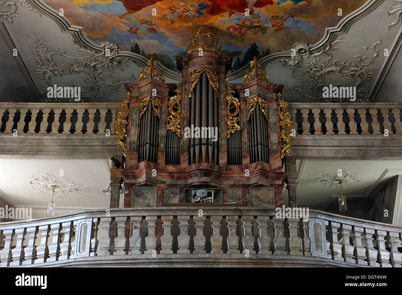 Doppelgalerie mit orgel Stockfotos und -bilder Kaufen - Alamy