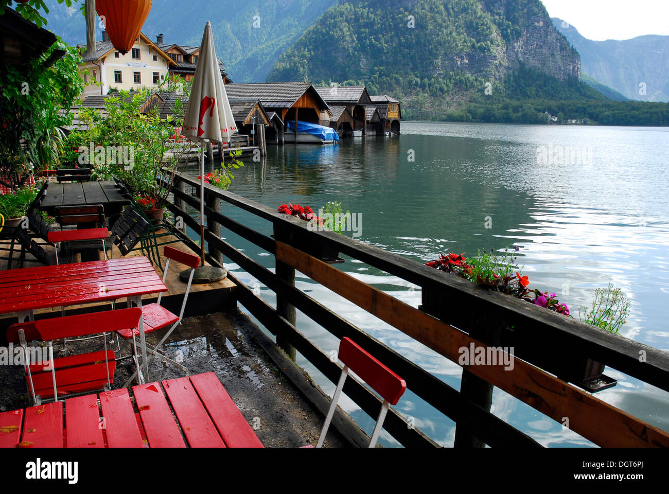 Cafe Terrasse am Hallstaetter See, Lake Hallstatt, Hallstatt ...