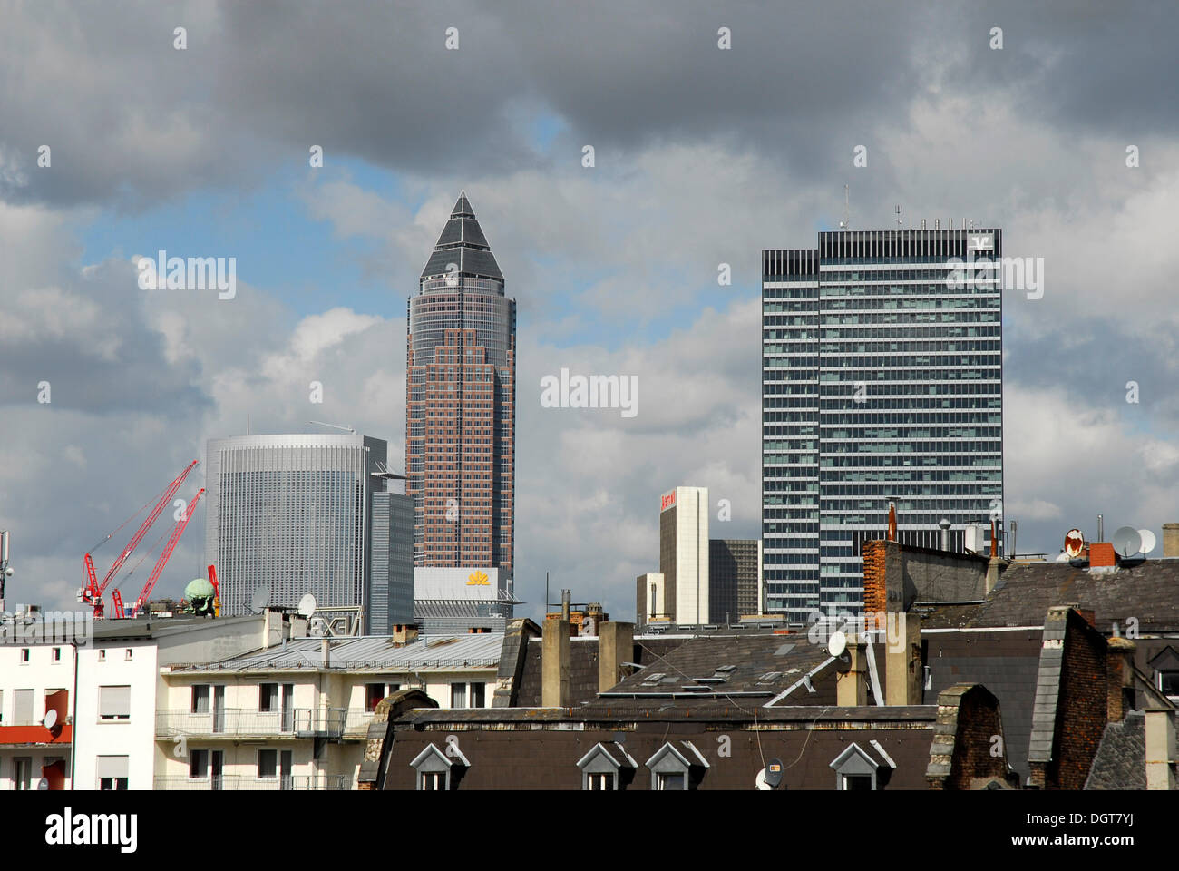 Messe frankfurt dach -Fotos und -Bildmaterial in hoher Auflösung – Alamy