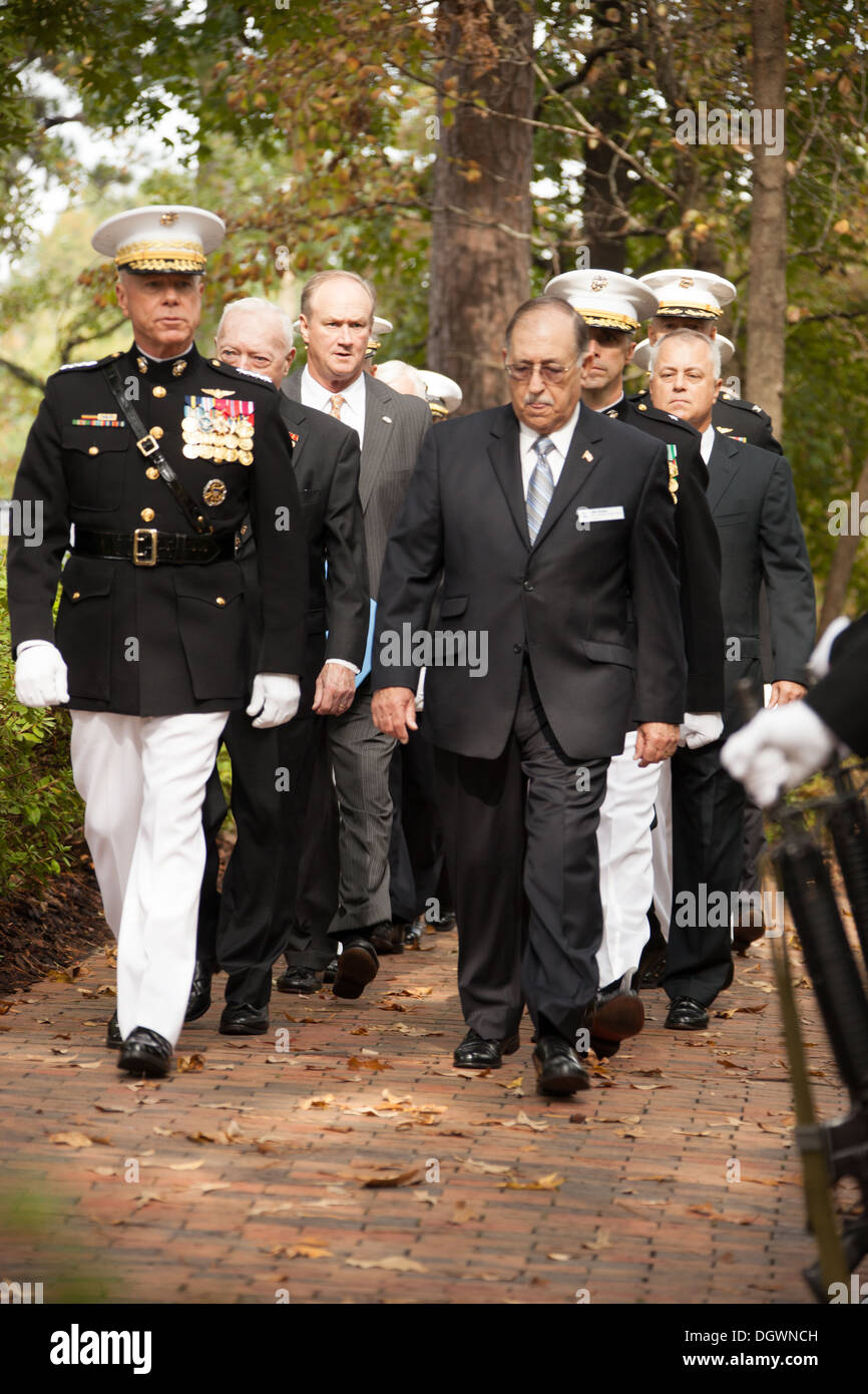 Mit dem kommandanten des marine corps gen james amos -Fotos und ...