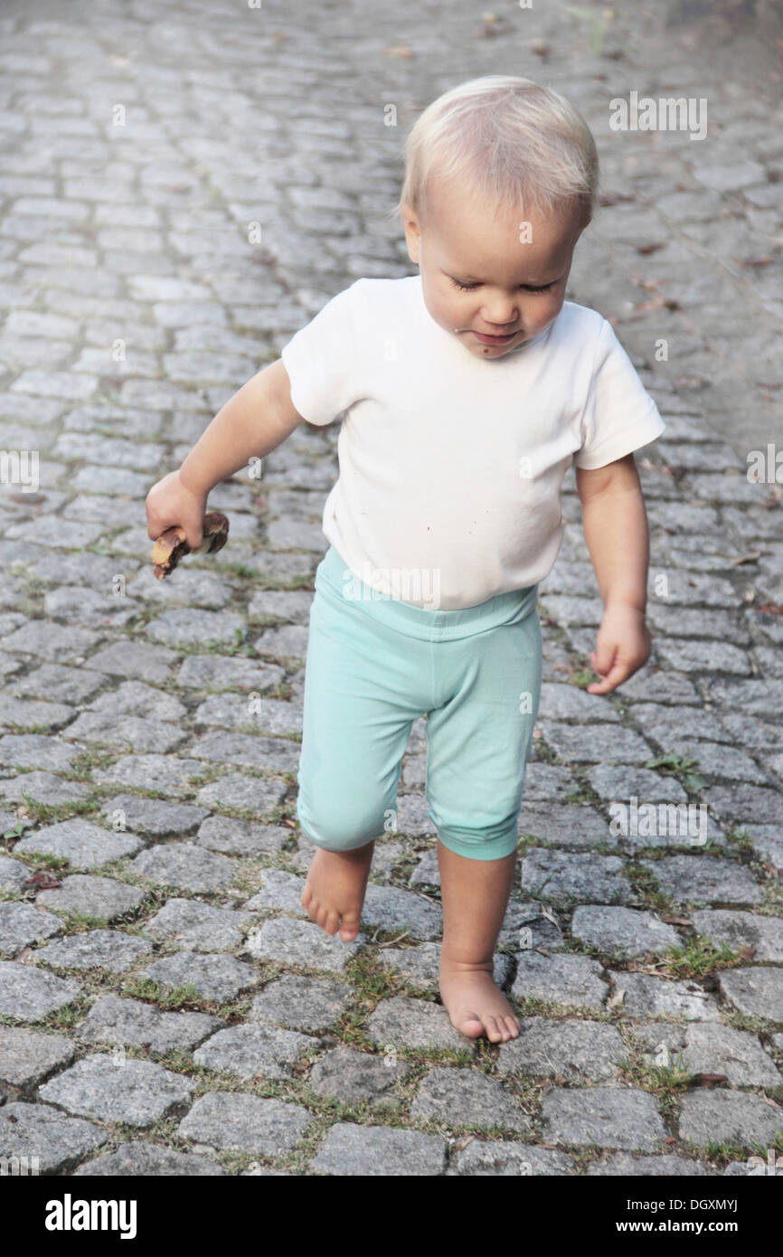 Ansicht bis zum anfang der schritte -Fotos und -Bildmaterial in hoher ...