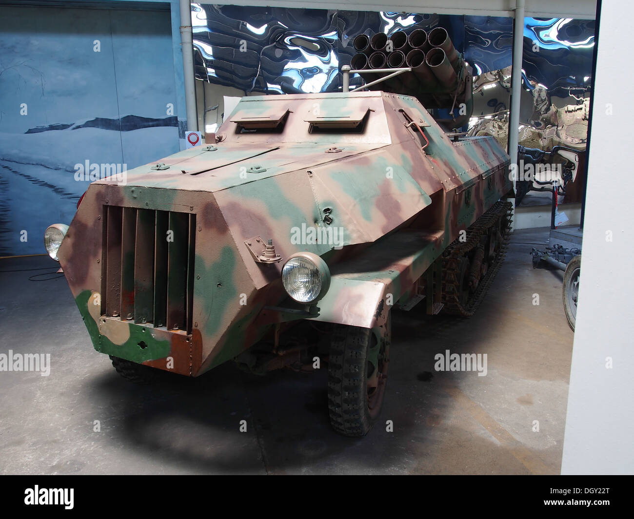 Nebelwerfer 42 -Fotos und -Bildmaterial in hoher Auflösung – Alamy