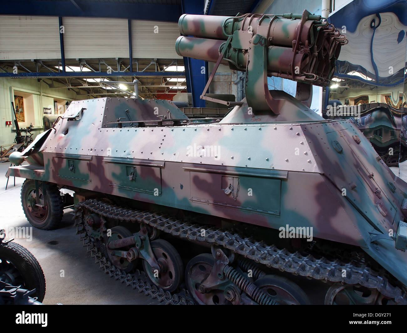 Nebelwerfer 42 -Fotos und -Bildmaterial in hoher Auflösung – Alamy