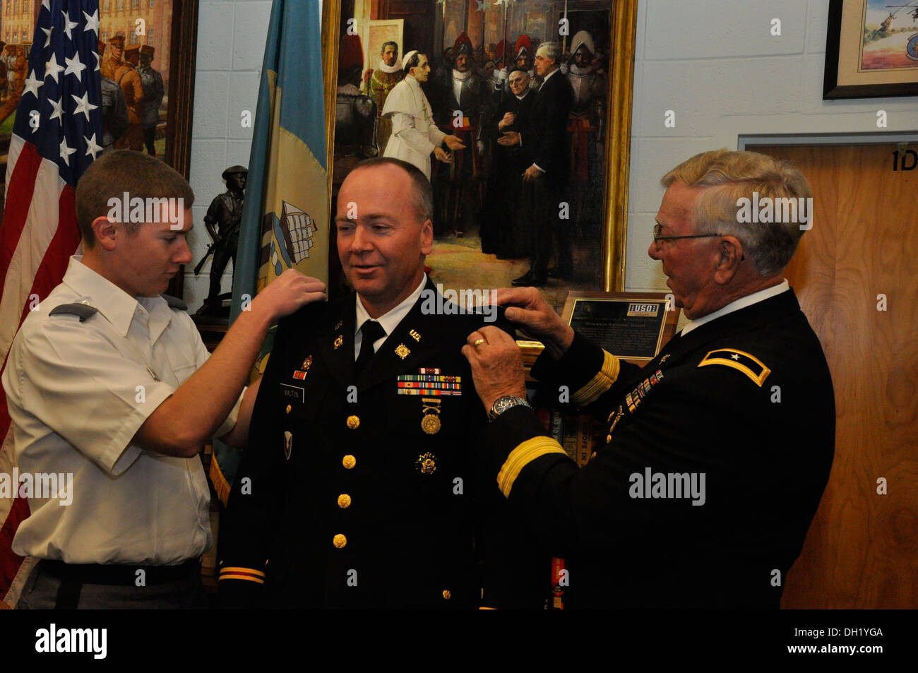 Col bruce walton und brigg gen de ruhestand bruce walton -Fotos und ...