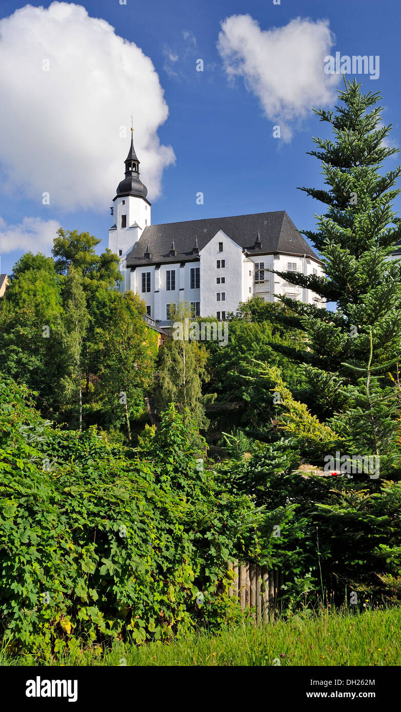 St georgen kirche -Fotos und -Bildmaterial in hoher Auflösung – Alamy