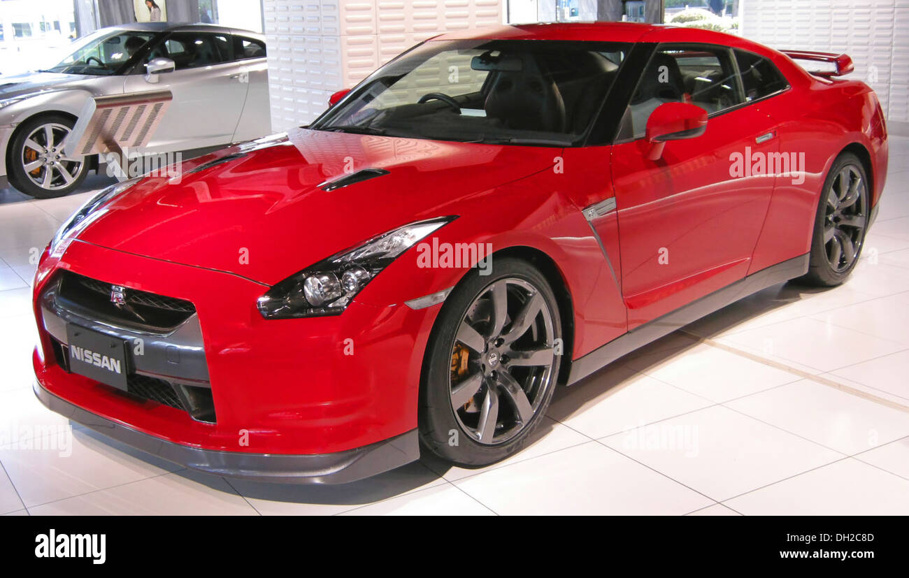 Der 2002 Nissan GT-R ist ein Hochleistungs-Sportwagen, der für seine ...
