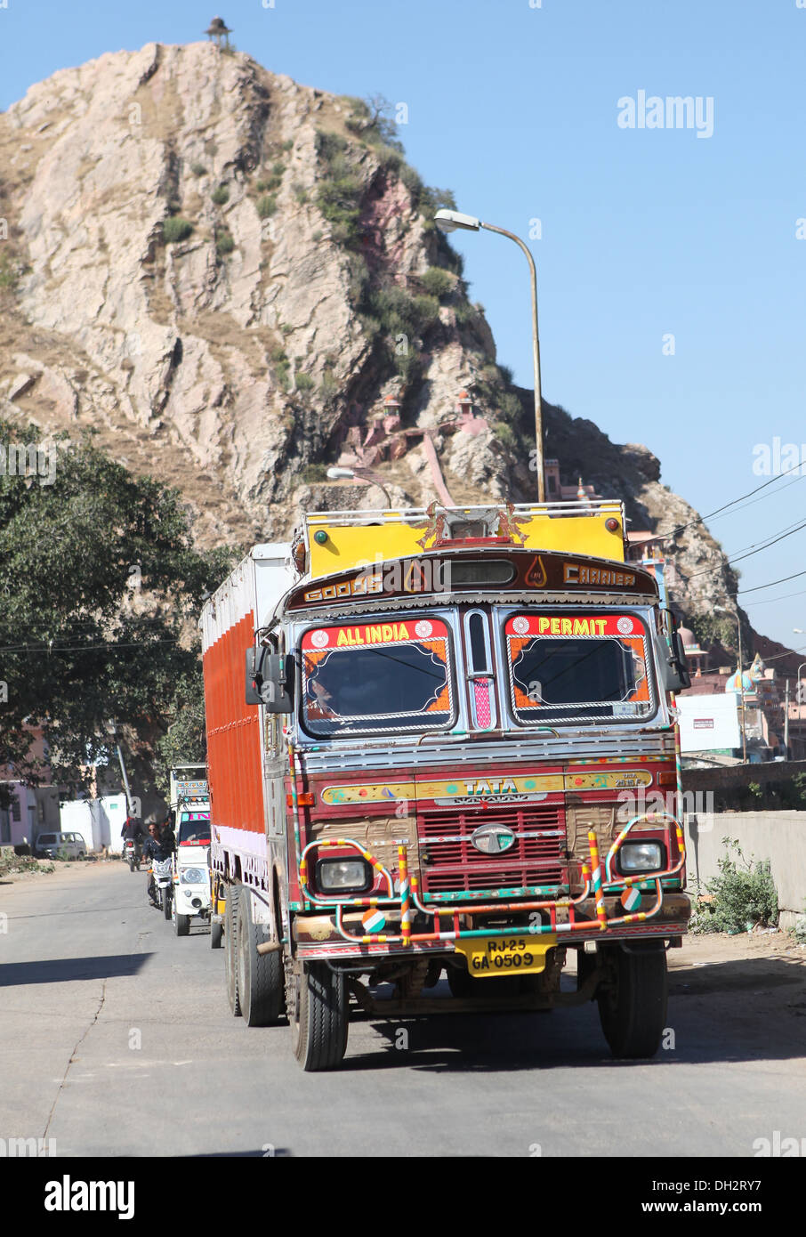 Tata Indian Truck Stockfotos und -bilder Kaufen - Alamy