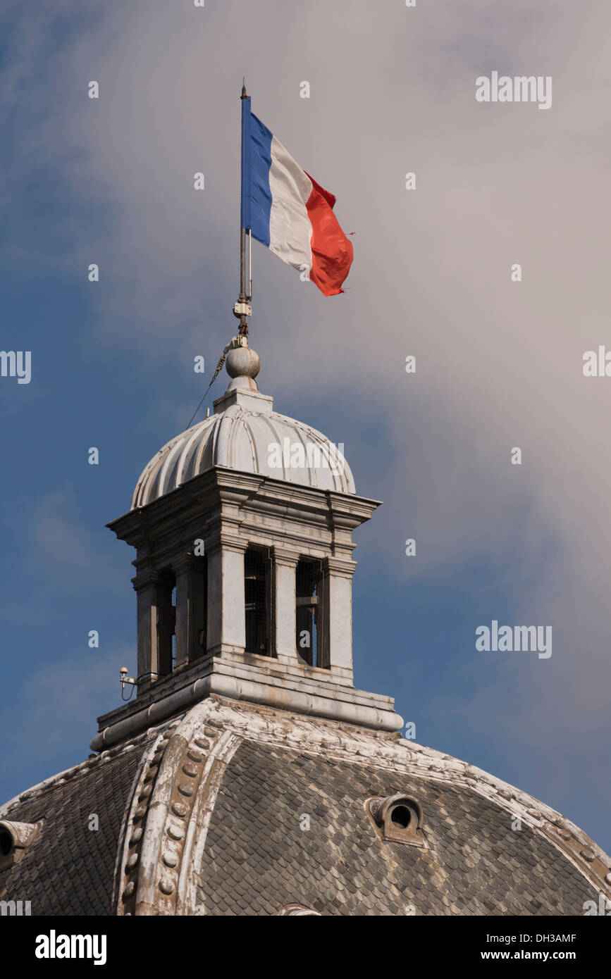 Drapeau du luxembourg -Fotos und -Bildmaterial in hoher Auflösung – Alamy