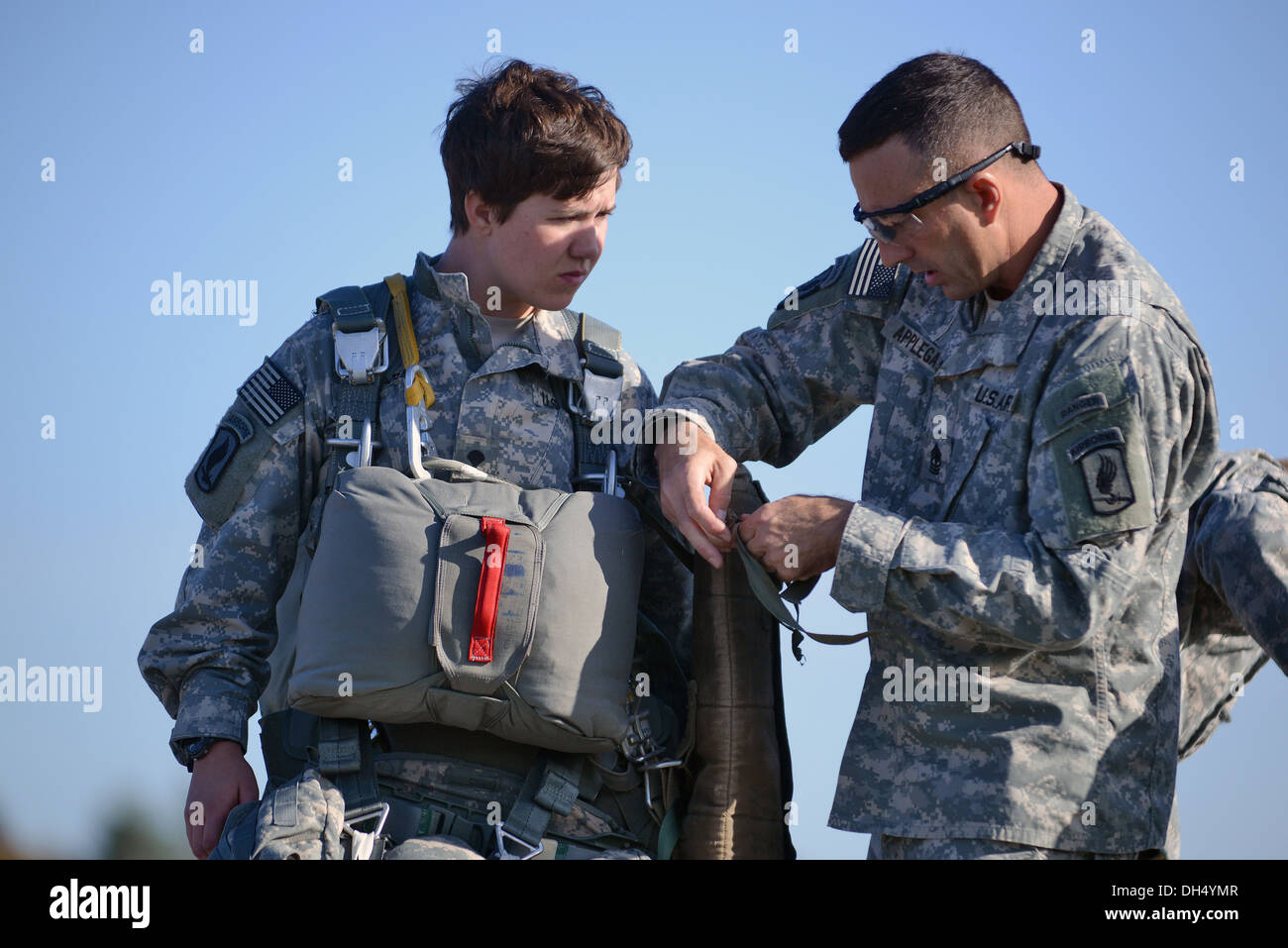 Bunker drop zone -Fotos und -Bildmaterial in hoher Auflösung – Alamy