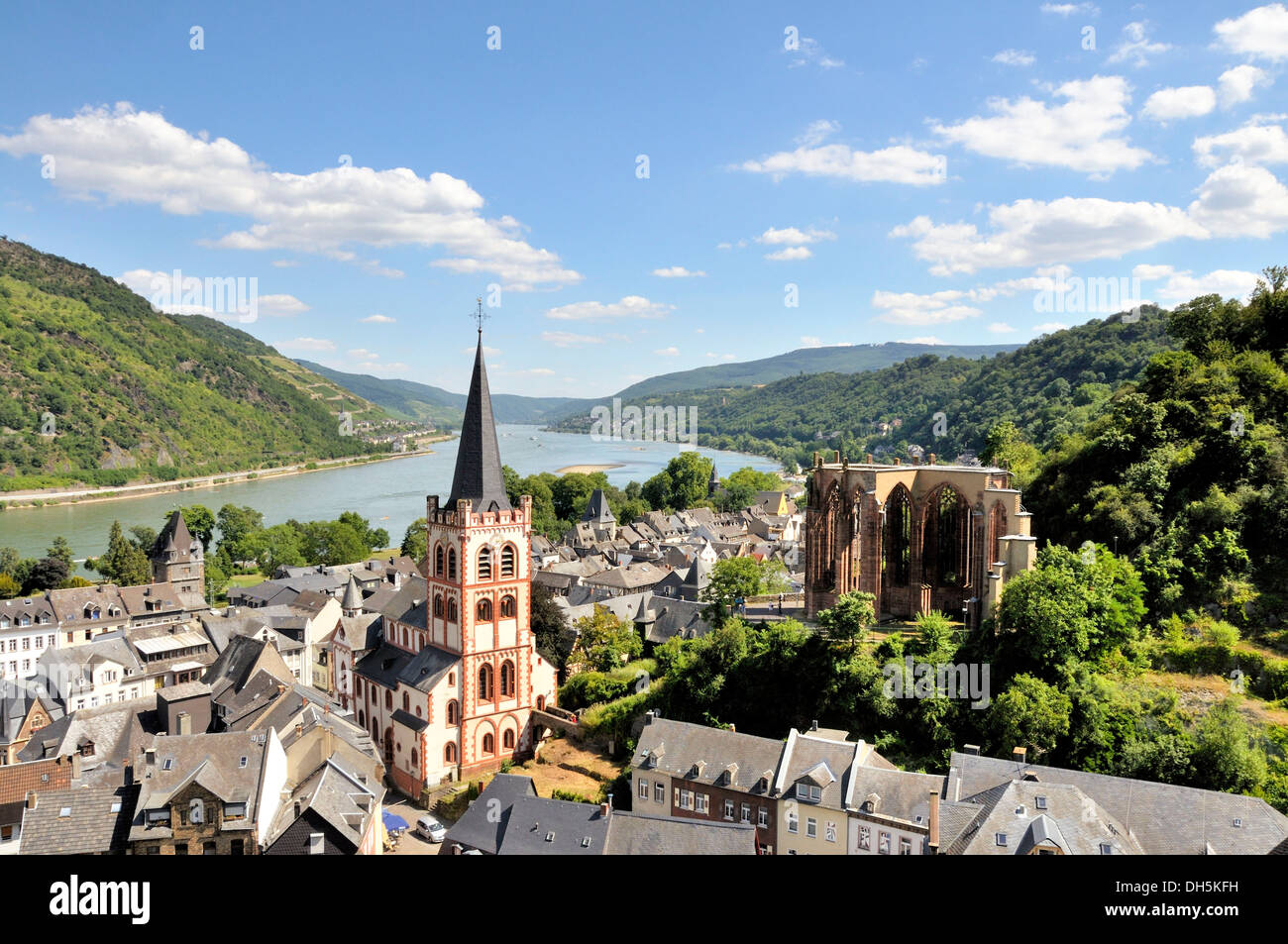 Kirche St. Peter und die Ruine der Wernerkapelle, Bacharach, UNESCO ...