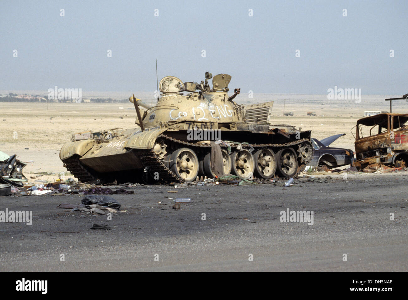 Highway of death kuwait -Fotos und -Bildmaterial in hoher Auflösung – Alamy