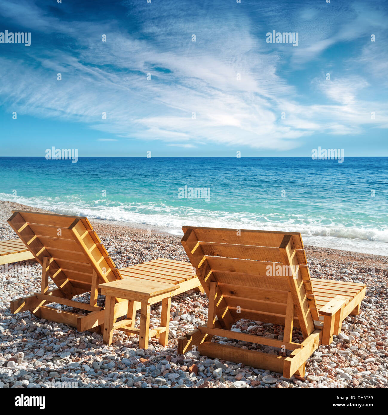 Liegestuhl in der sonne -Fotos und -Bildmaterial in hoher Auflösung – Alamy