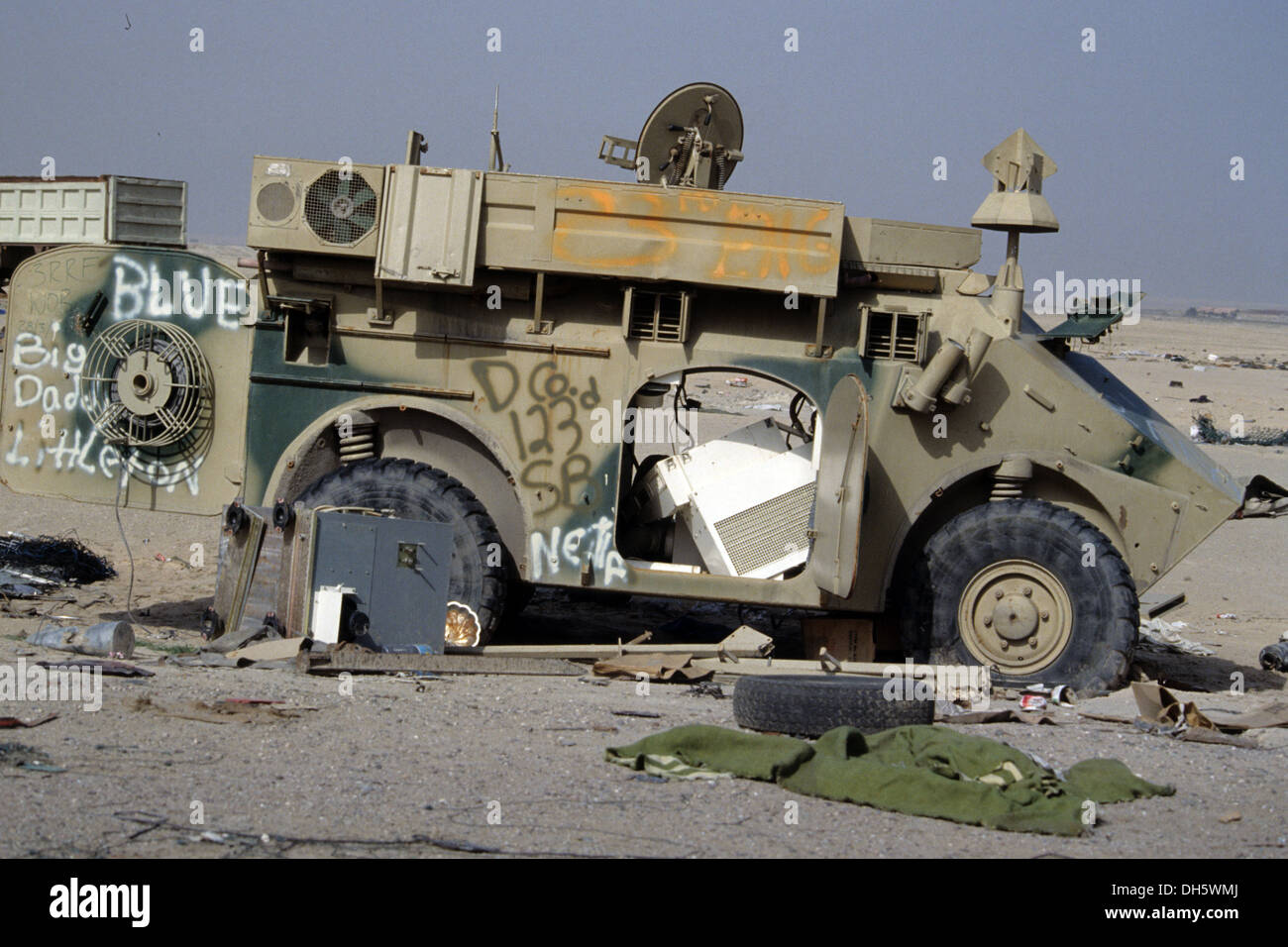 Highway of death kuwait -Fotos und -Bildmaterial in hoher Auflösung – Alamy