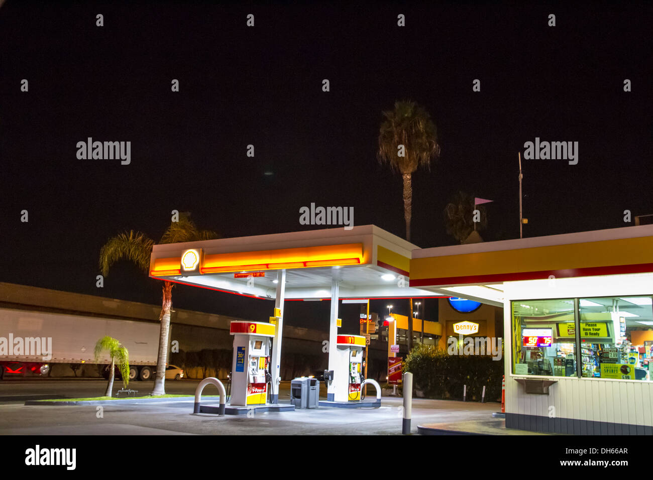 Shell Station California Stockfotos und -bilder Kaufen - Alamy
