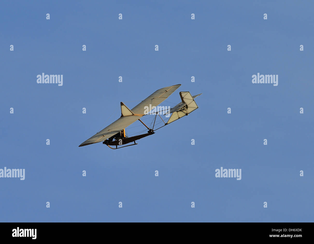 Vintage glider -Fotos und -Bildmaterial in hoher Auflösung – Alamy