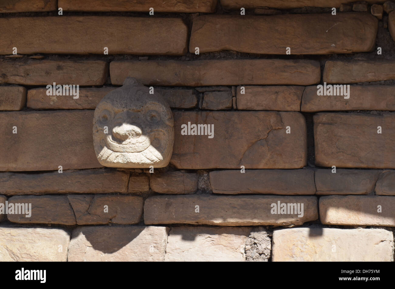 Tenon Head bei Chavin de Huantar, Ancash Provinz, Peru Stockfotografie ...