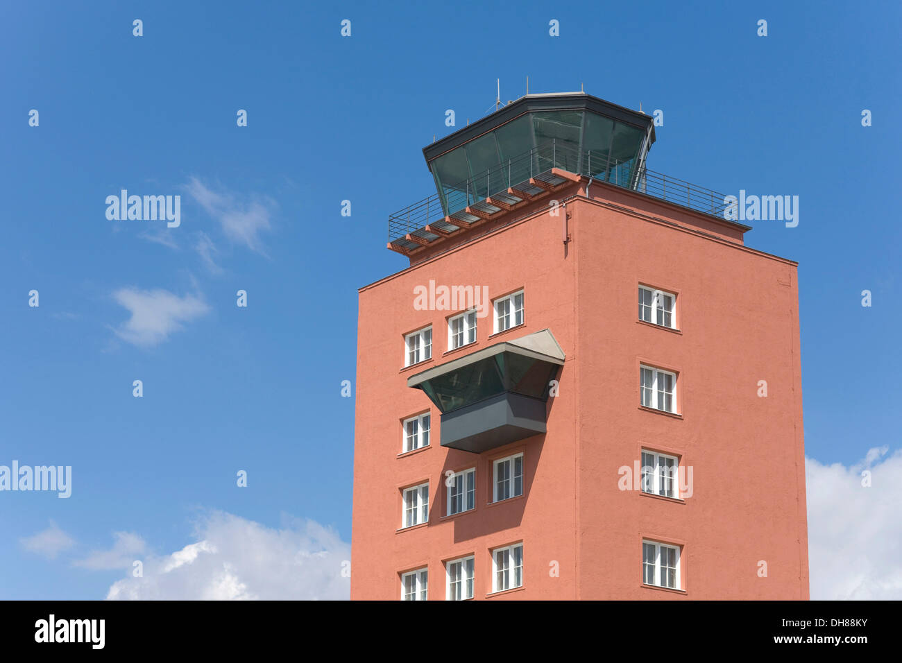 Flughafen münchen riem -Fotos und -Bildmaterial in hoher Auflösung – Alamy
