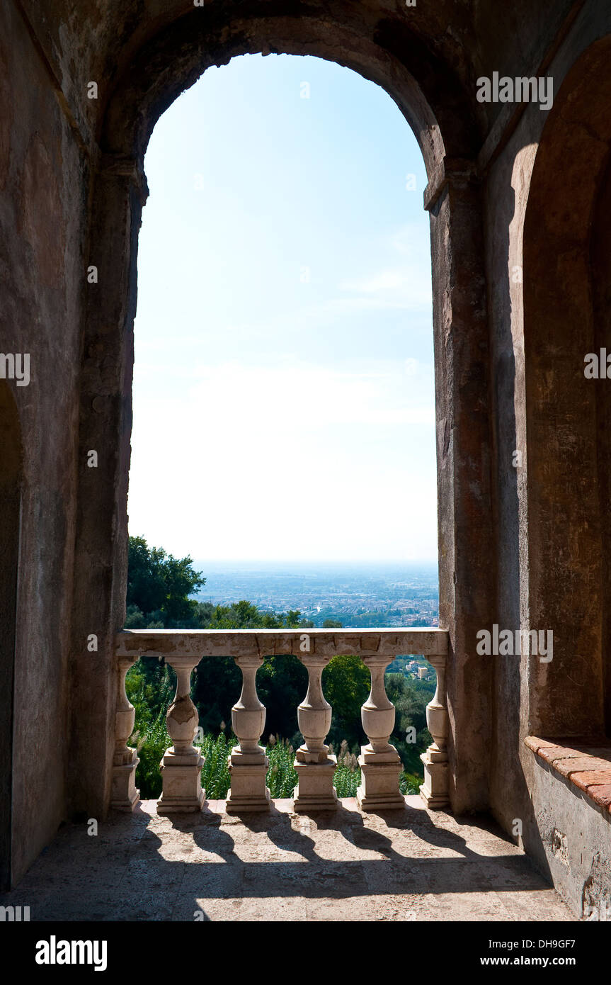 Renaissance bogen -Fotos und -Bildmaterial in hoher Auflösung – Alamy
