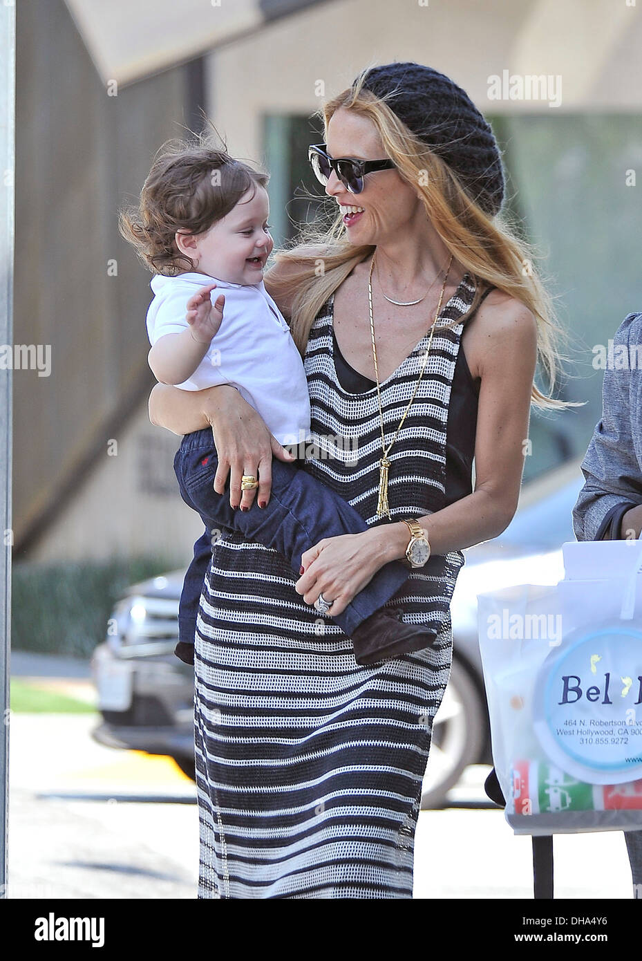 Rachel Zoe und ihres Sohnes Skyler Berman gelten Paparazzi mit Bel ...