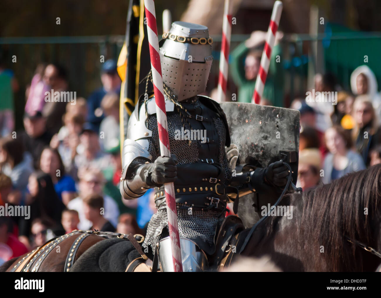 Gepanzertes pferd -Fotos und -Bildmaterial in hoher Auflösung – Alamy
