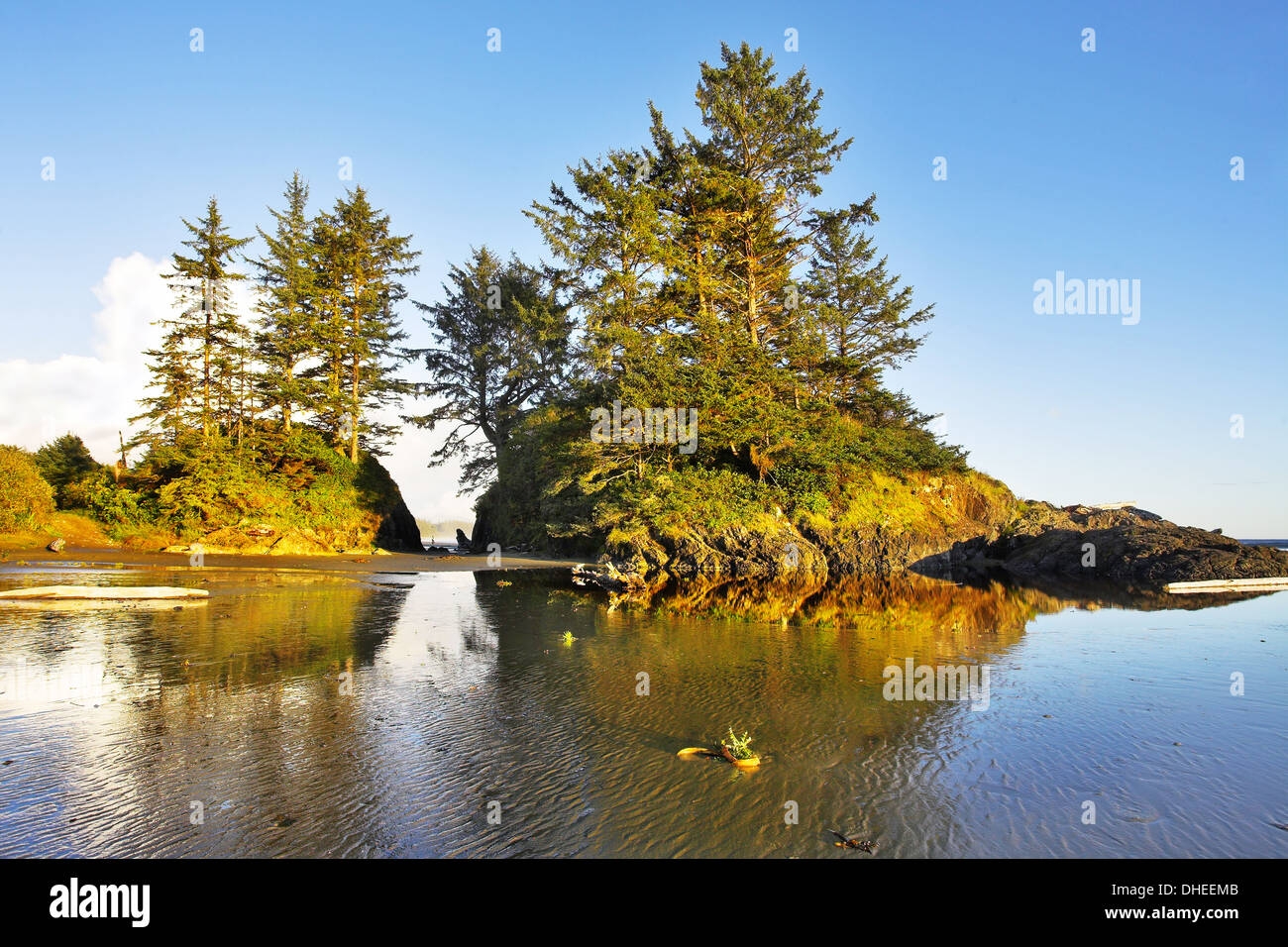 Wellige inseln -Fotos und -Bildmaterial in hoher Auflösung – Alamy