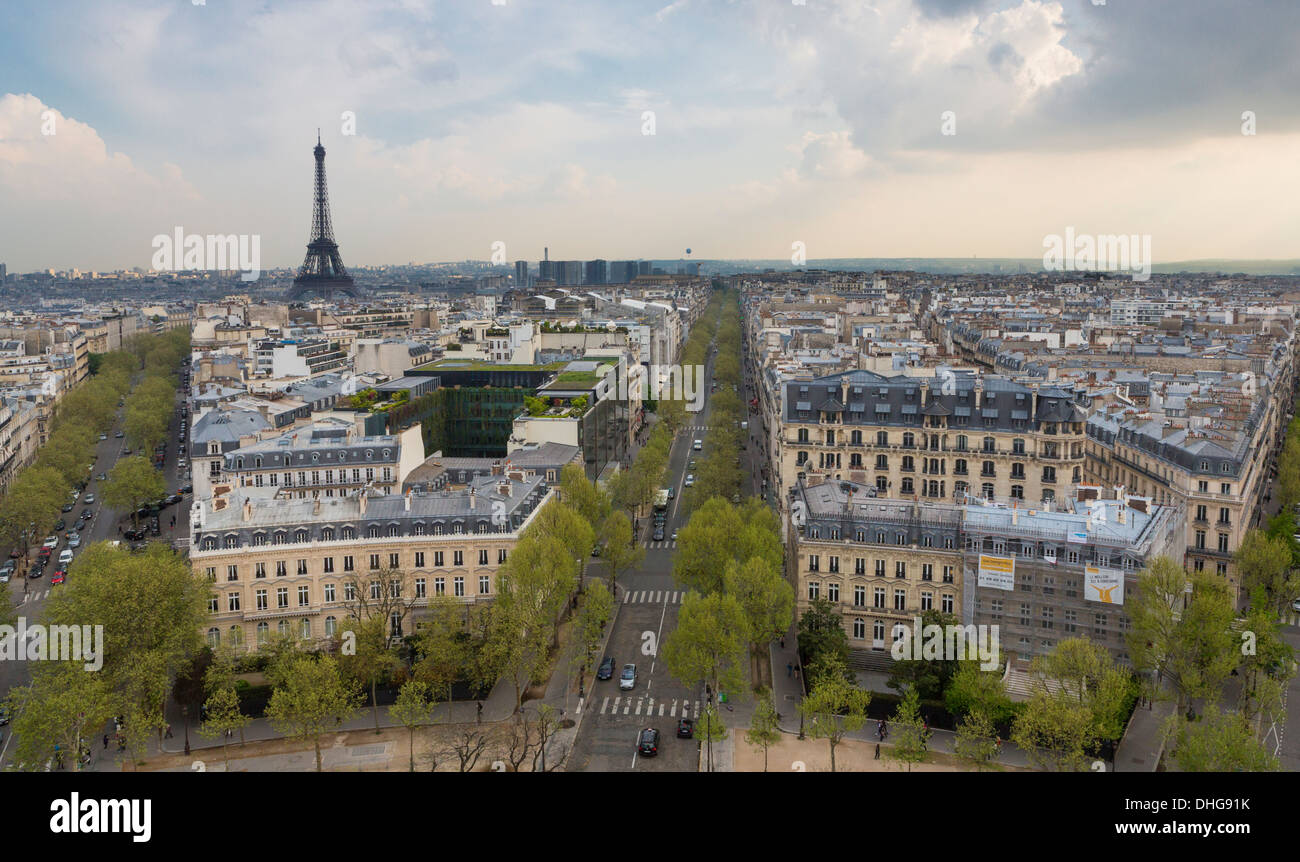Eiffelturm und champs elysees -Fotos und -Bildmaterial in hoher ...