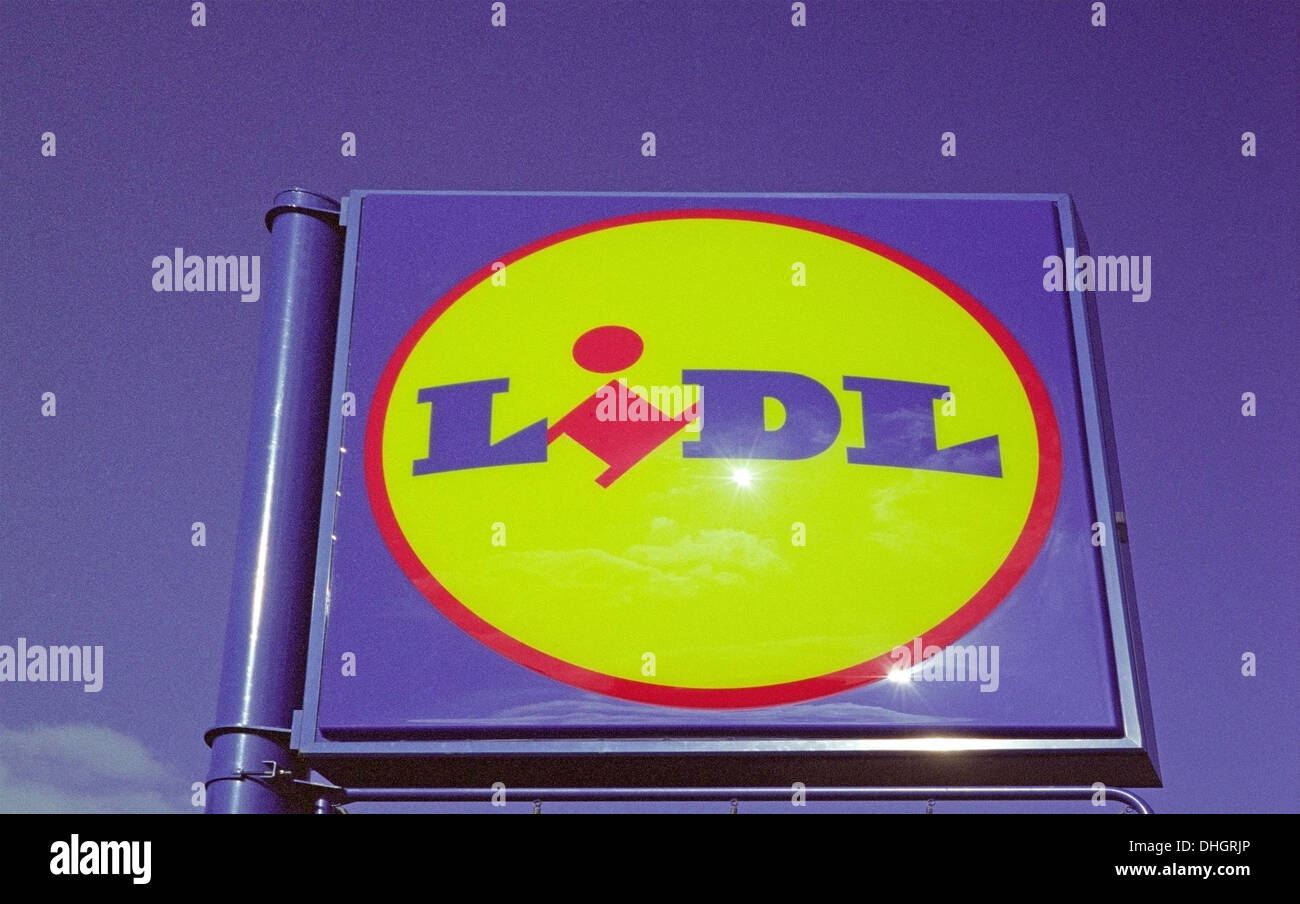 Lidl supermarkt zeichen logo -Fotos und -Bildmaterial in hoher ...