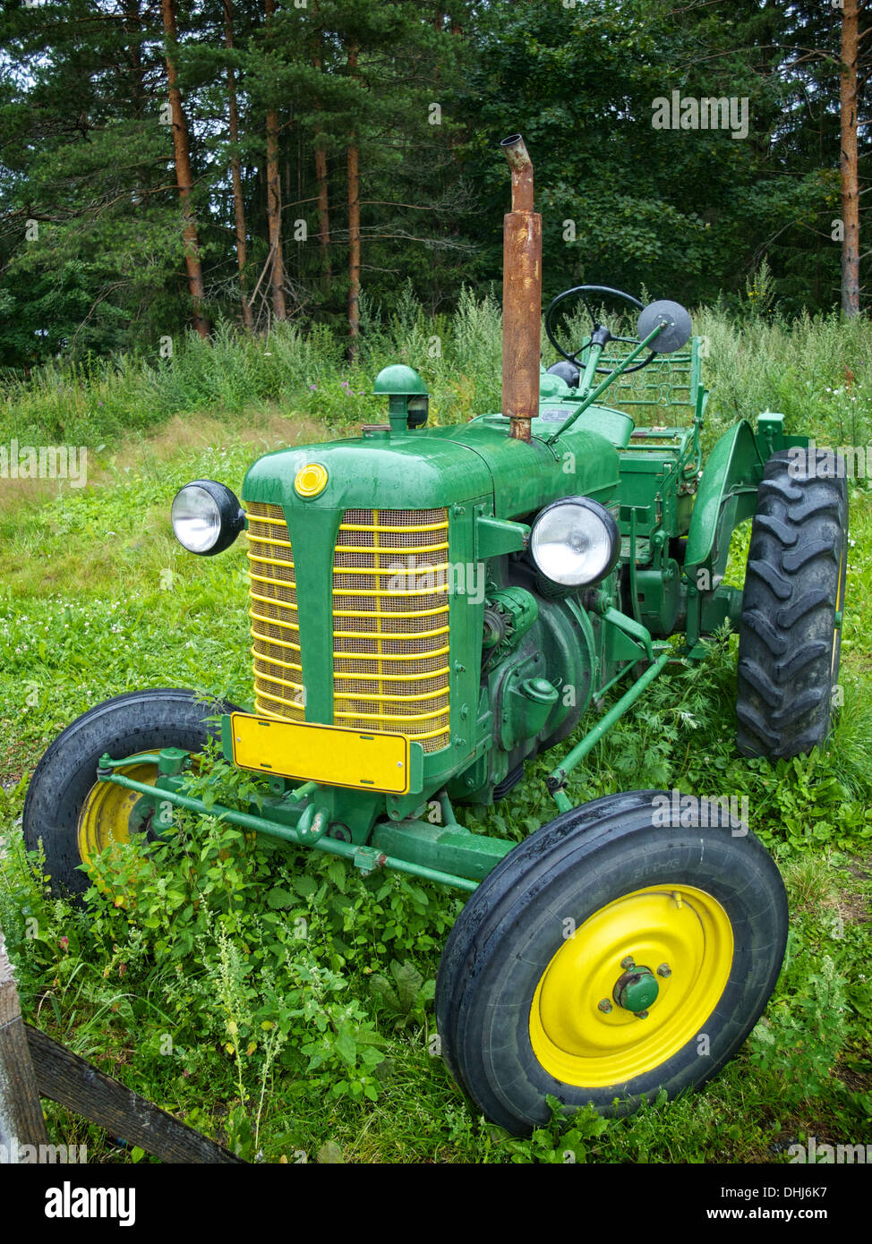 Vintage Harvesting Machine Stockfotos und -bilder Kaufen - Alamy