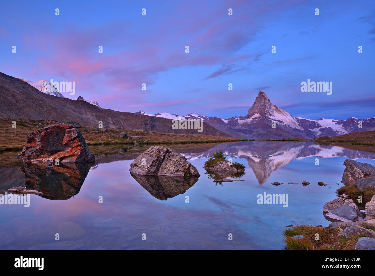 Bergsee in der schweiz -Fotos und -Bildmaterial in hoher Auflösung – Alamy