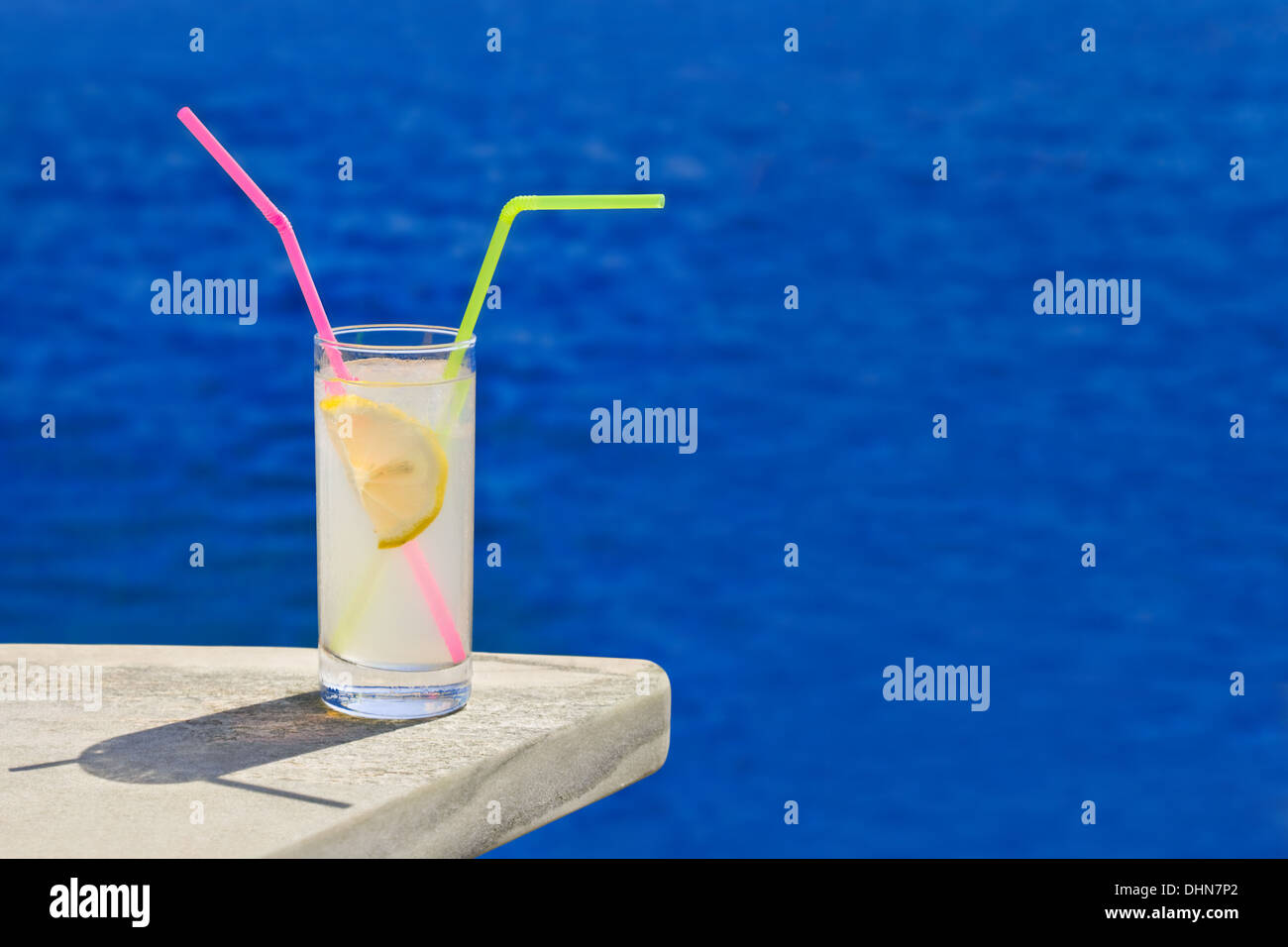 Cocktailparty am strand -Fotos und -Bildmaterial in hoher Auflösung – Alamy