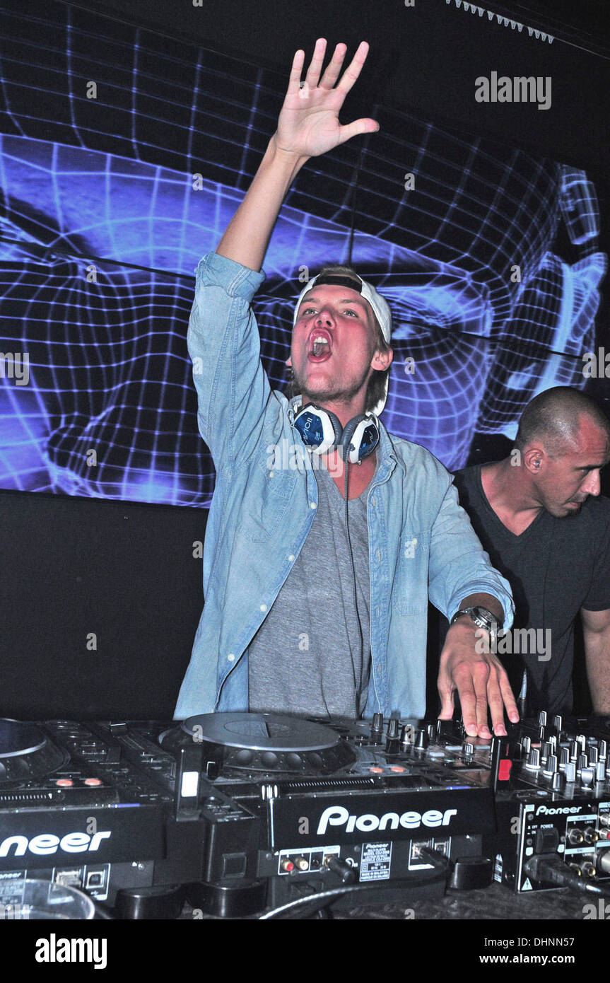 Chicago, Illinois, USA. 5. August 2012. AVICII führt im Studio Paris ...