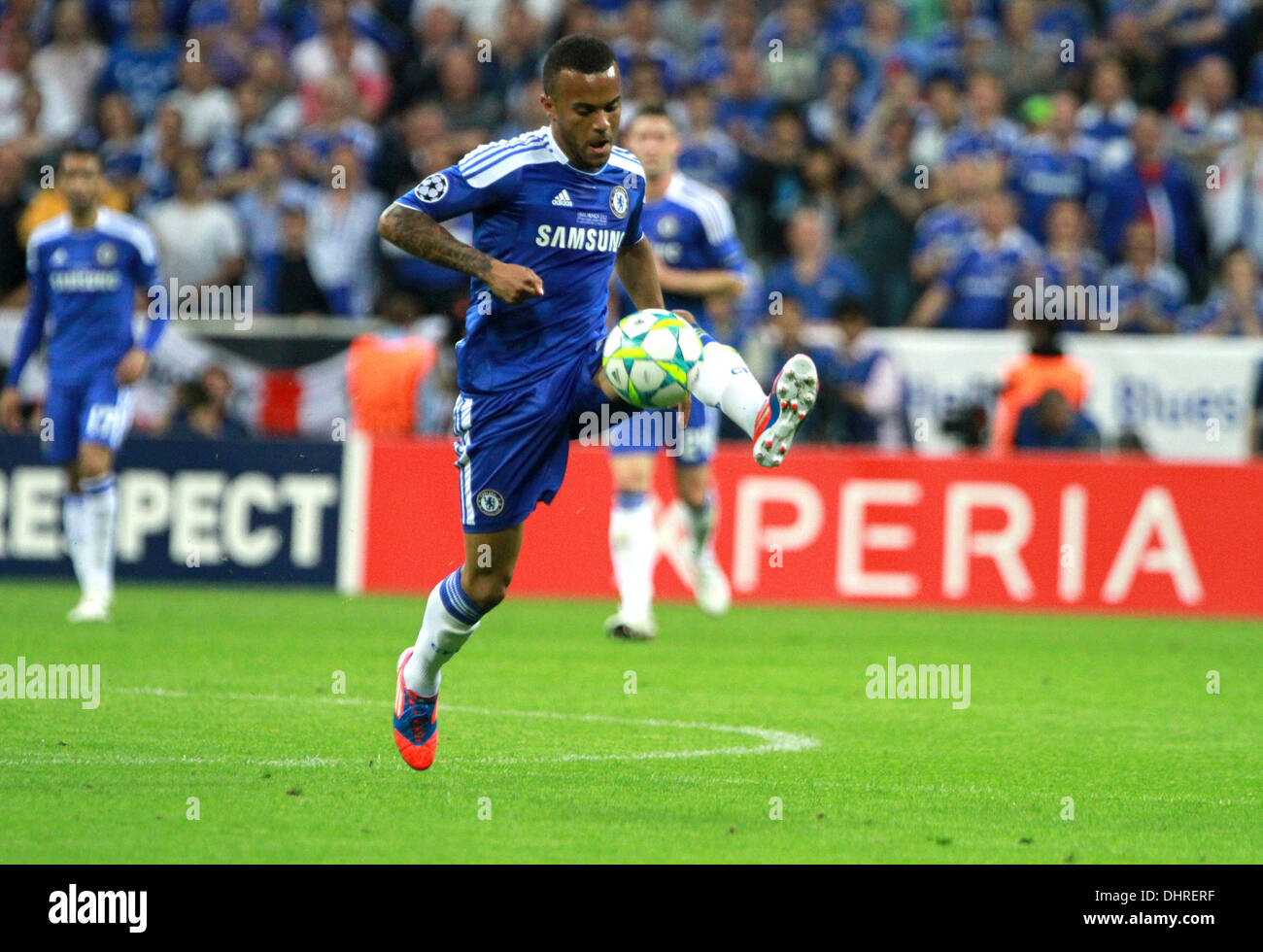 Ryan bertrand -Fotos und -Bildmaterial in hoher Auflösung – Alamy