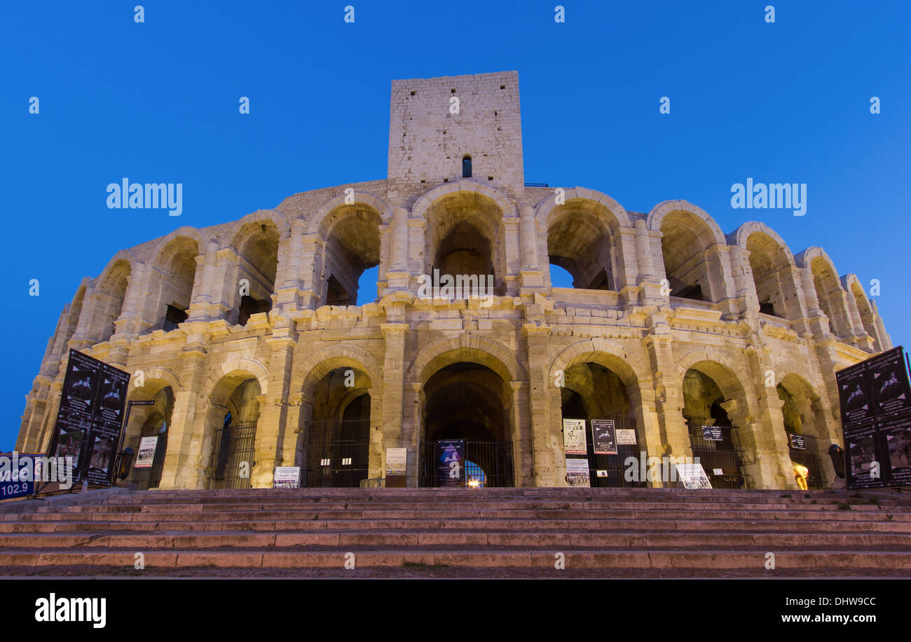 Roman amphitheatre arles -Fotos und -Bildmaterial in hoher Auflösung ...