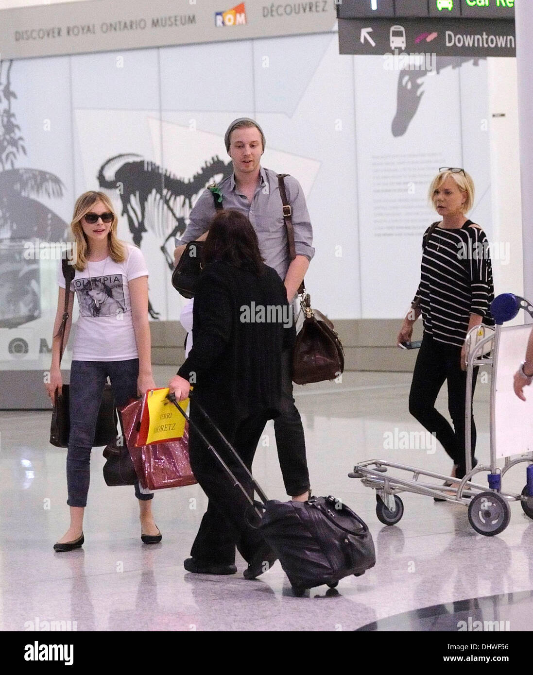 Chloe Grace Moretz, aka Chloe Moretz, begleitet von Bruder Trevor Duke ...