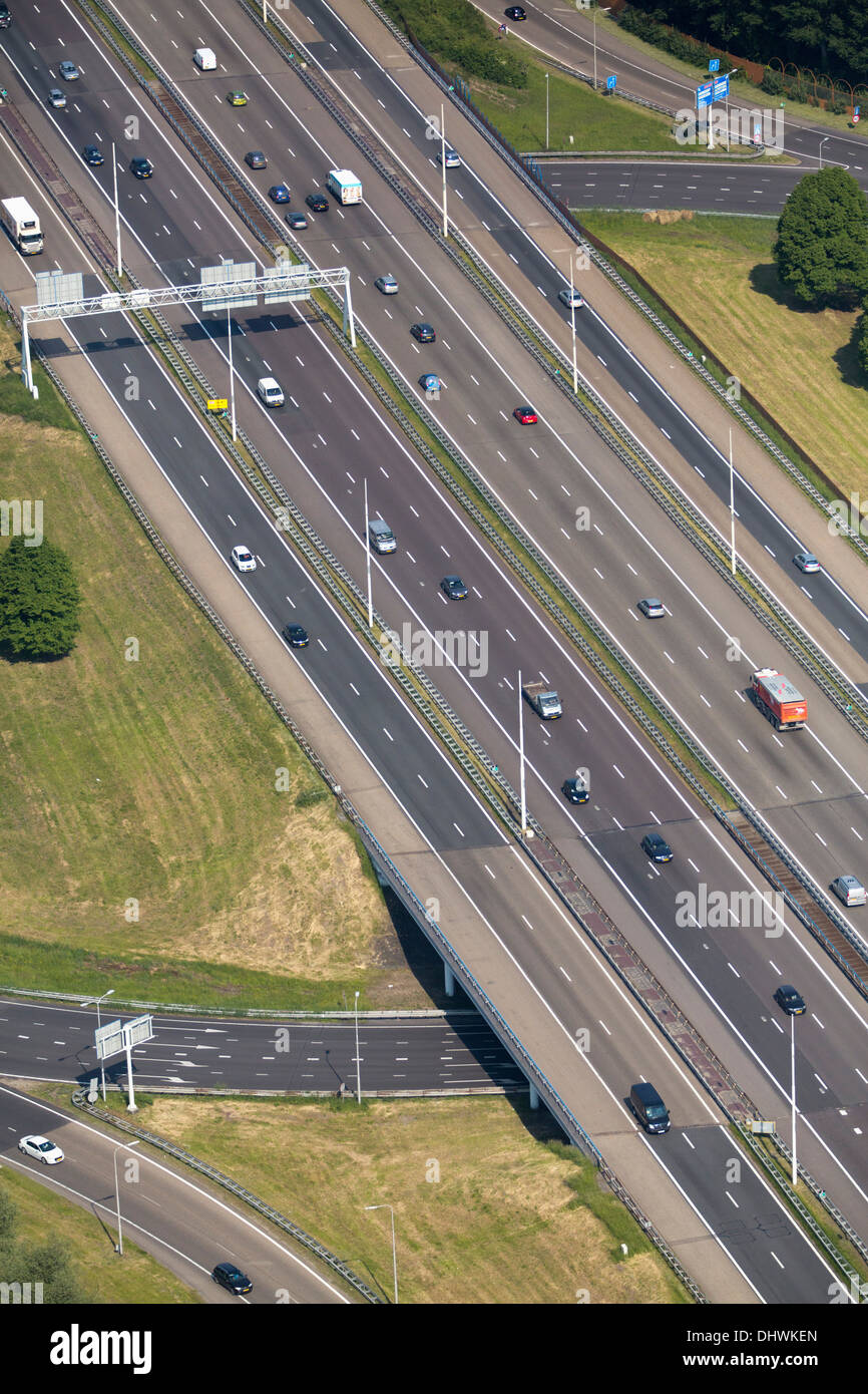 Niederlande, Utrecht, Autobahn A12. Luftbild Stockfotografie - Alamy