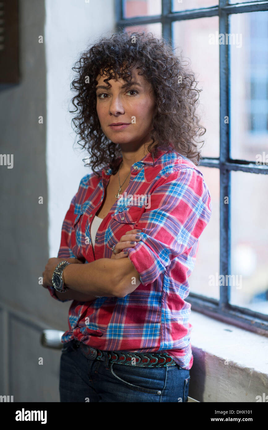 Maria ketikidou auf dem set von ard -Fotos und -Bildmaterial in hoher ...