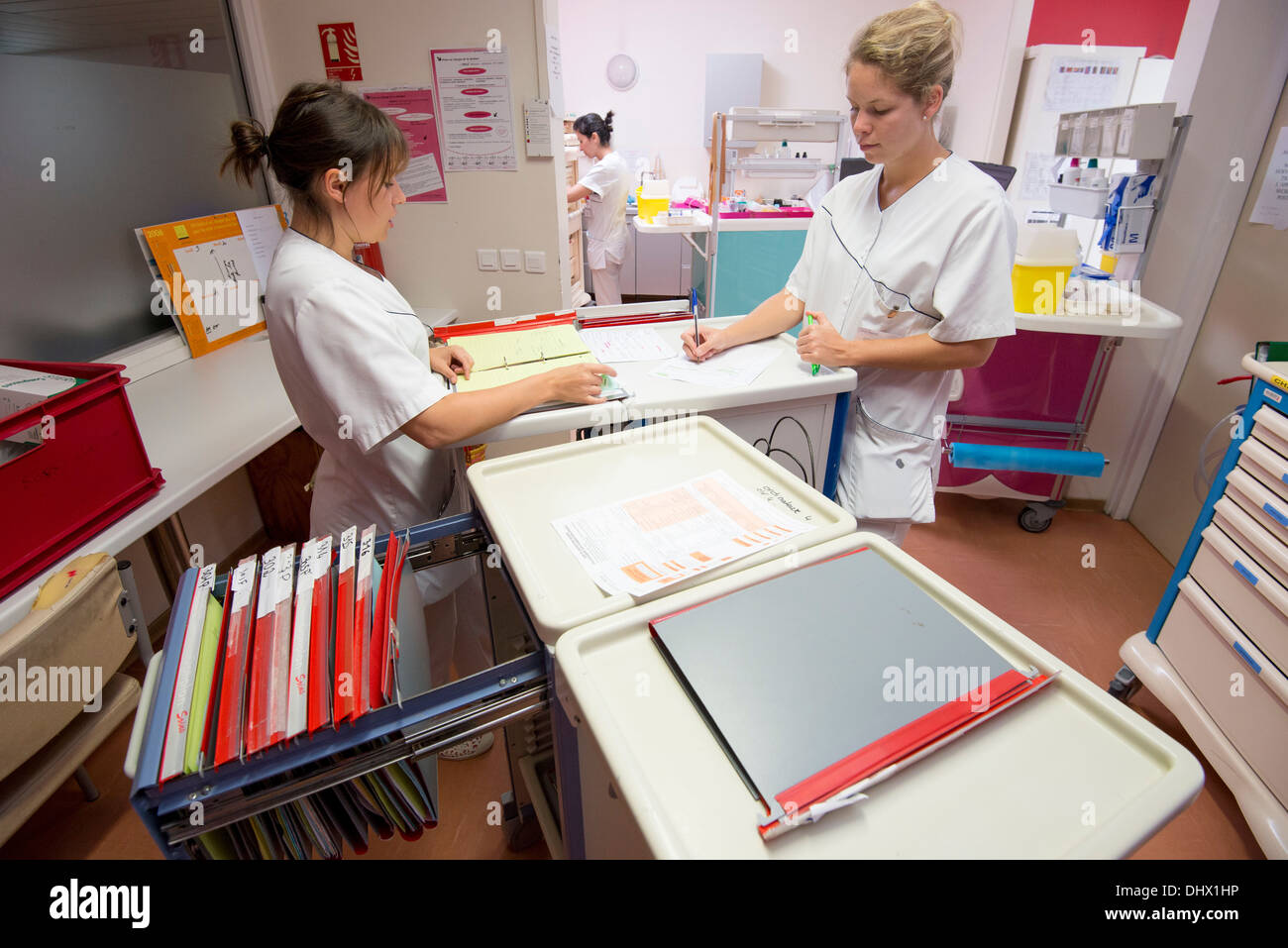 Geriatrische medizinische versorgung -Fotos und -Bildmaterial in hoher ...